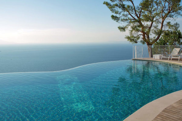 PebbleTec: White Pearl - Light Blue Water Color